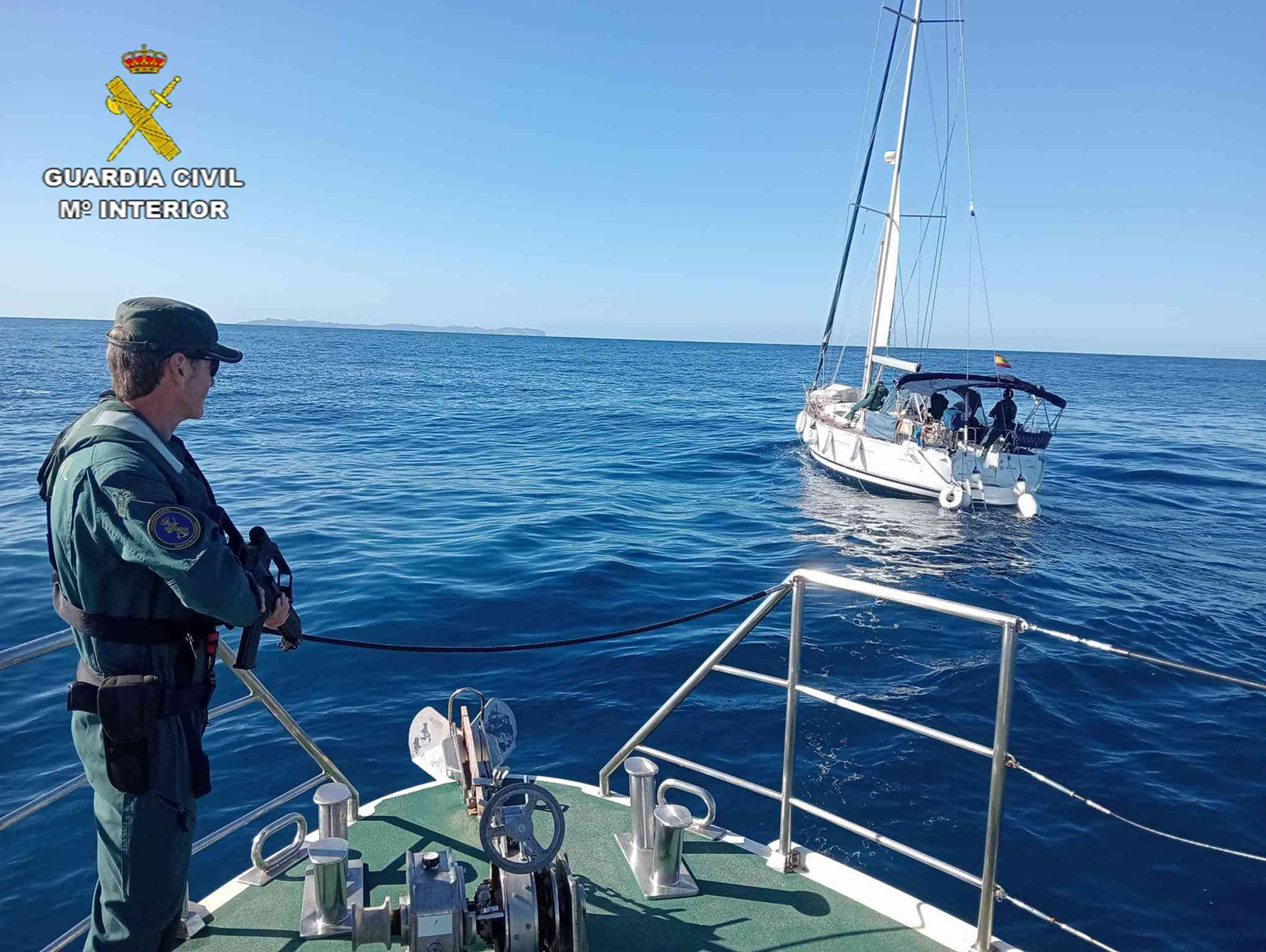 HIGH SEIZE: Lost At Sea Crooks Who Stole Yacht Arrested After Calling ...