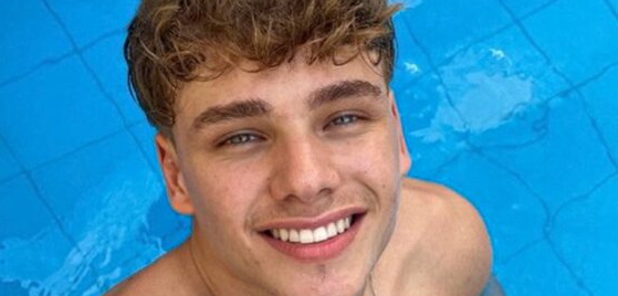 FINAL FRAME - Teen Model Drowns After Graduation Photo Shoot On Beach